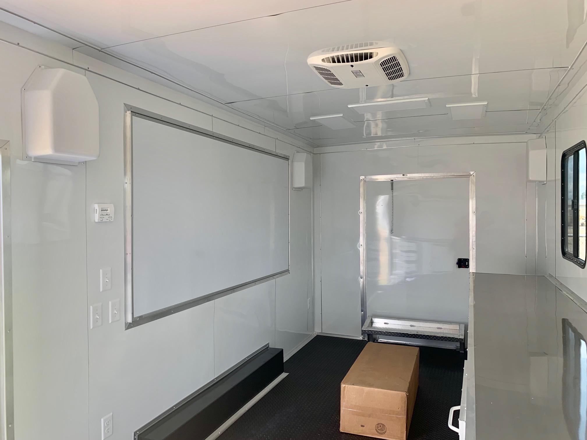 Mobile Office Trailers | Enclosed Mobile Office Trailers for Sale