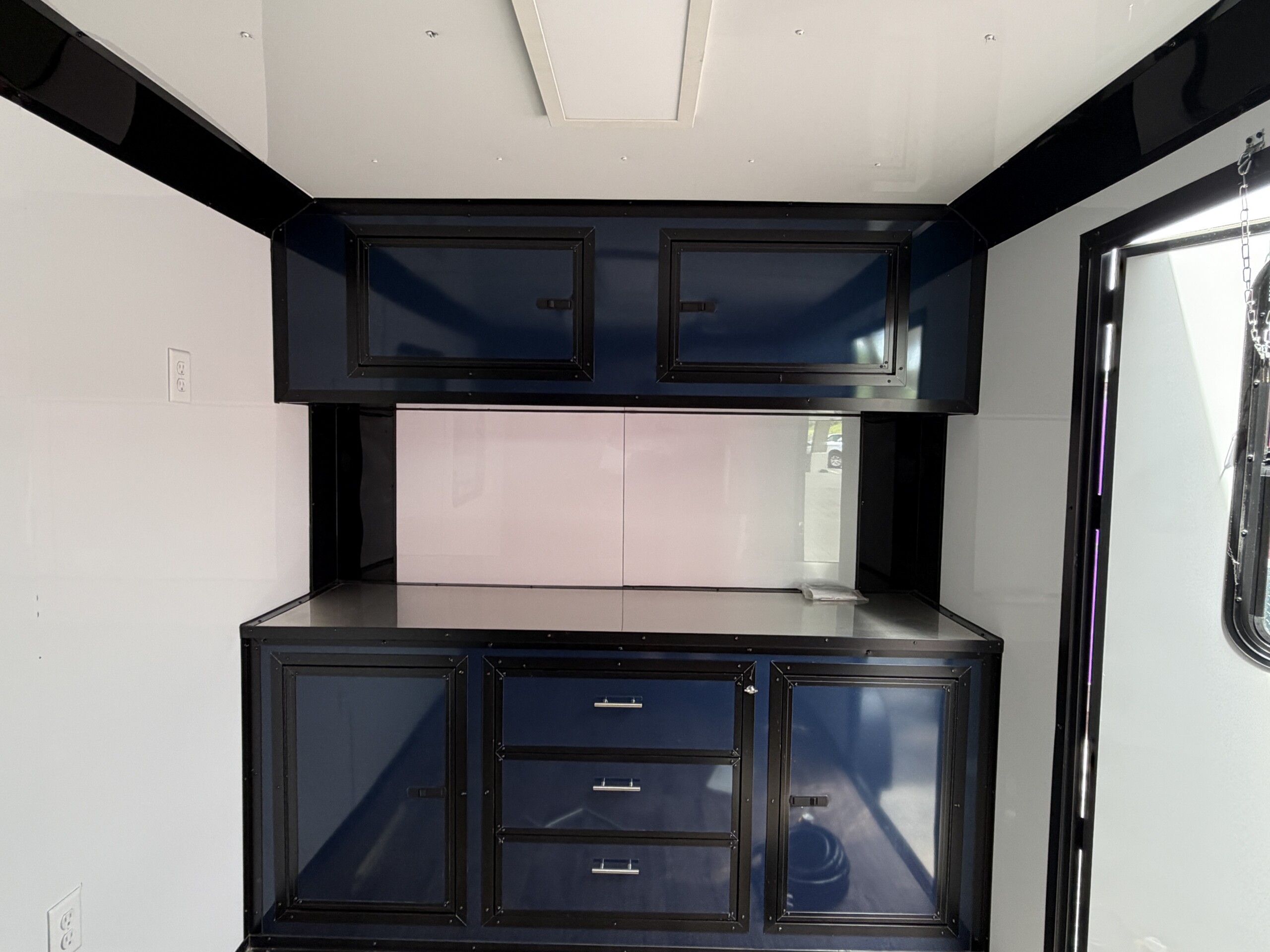 7x14 Dog Grooming Trailer - Genesis Series | Indigo Blue - Renown Cargo ...